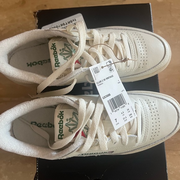 Reebok | Shoes | Redbox Club C 85 Vintage Shoes | Poshmark